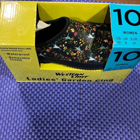 Western Chief | Shoes | Bnwt Ladies Garden Clog With Fun Little ...